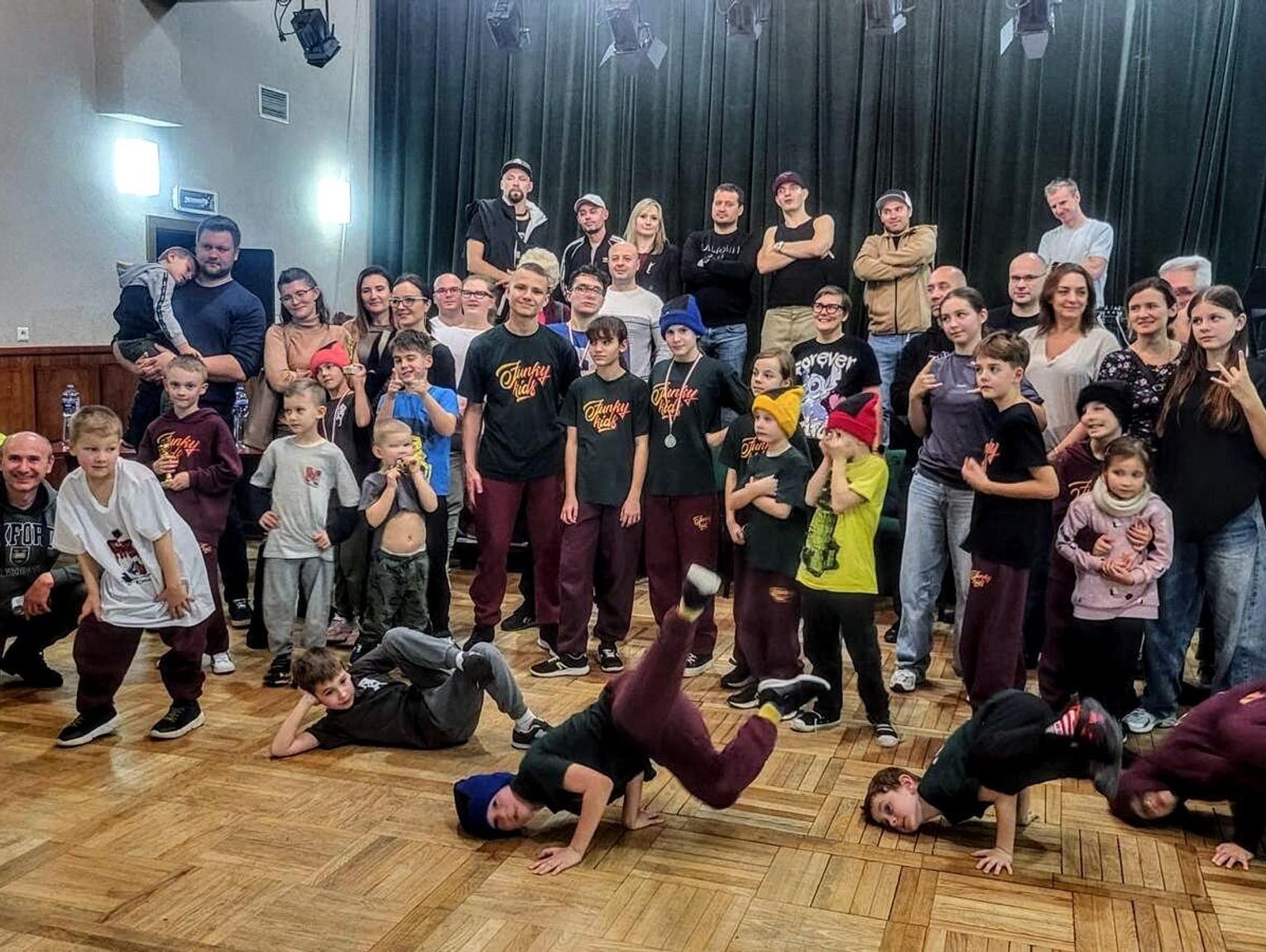 "Break my style” Christmas Edition Funky Kids Battle. Hip-Hopowa ...