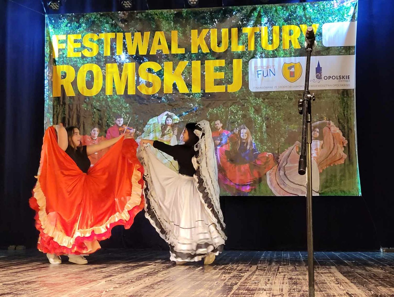 Romowie zaprosili mieszkańców do swojego artystycznego świata. Festiwal Kultury Romskiej w "Chemiku"